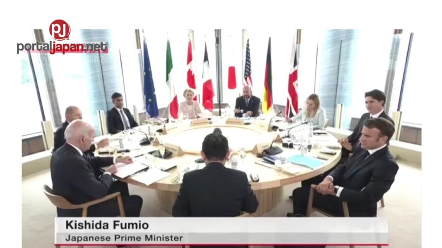 Bumisita ang mga pinuno ng G7 sa peace memorial museum sa Hiroshima ...